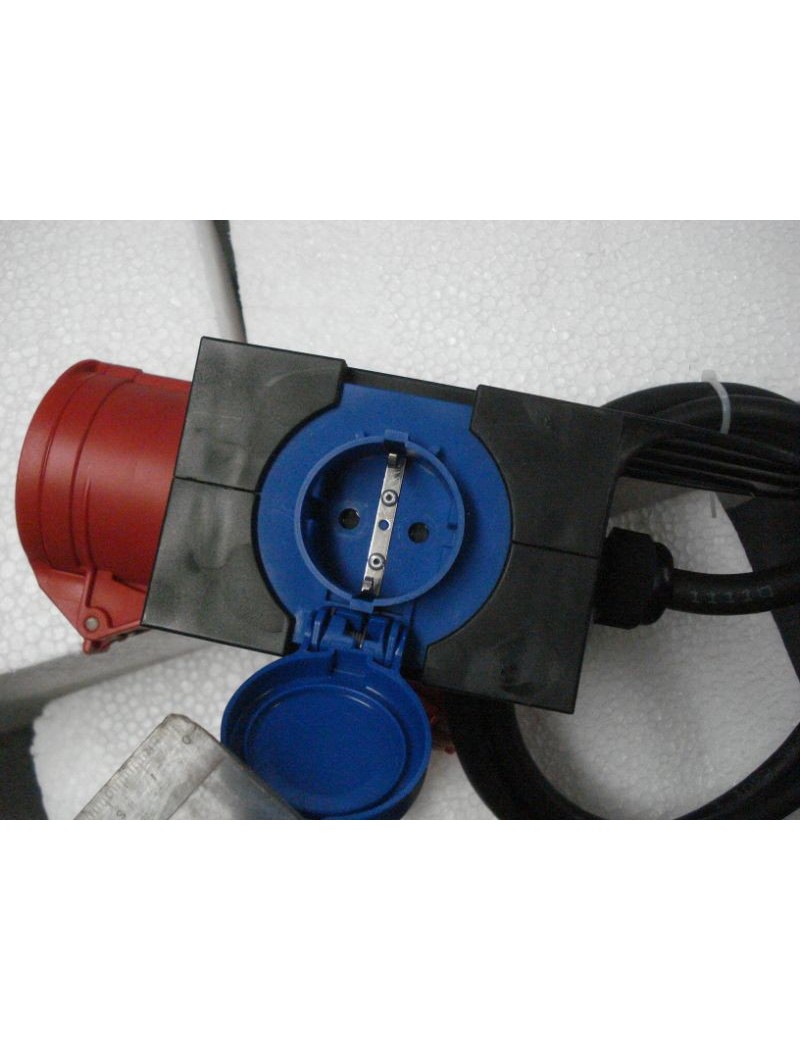 COMBINE PRISE RALLONGE 380V 220V 16A